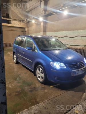 Zils Volkswagen Touran 2008 Daugavpils, ar dzinēja tilpumu 1.90 L un nobraukumu 382 tūkst. km par 1800 €, foto 6 vietnē AUTOMOTO.COM.LV