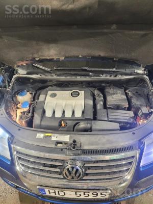 Zils Volkswagen Touran 2008 Daugavpils, ar dzinēja tilpumu 1.90 L un nobraukumu 382 tūkst. km par 1800 €, foto 14 vietnē AUTOMOTO.COM.LV