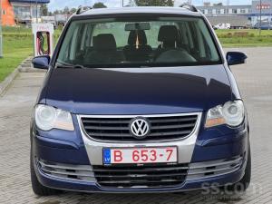 Volkswagen Touran 2008 in Rezekne on AUTOMOTO.COM.LV Blue Volkswagen Touran 2008 in Rezekne, with an engine capacity of 1.40 L and mileage of 307 thousand km for 4690 €, photo 1 on AUTOMOTO.COM.LV