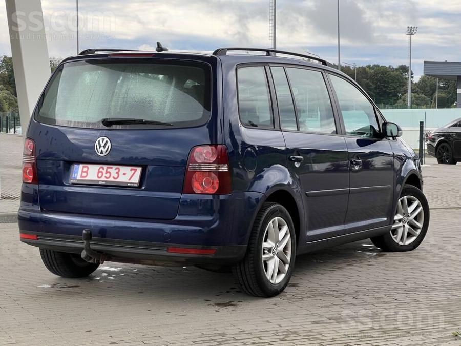 Blue Volkswagen Touran 2008 in Rezekne, with an engine capacity of 1.40 L and mileage of 307 thousand km for 4690 €, photo 6 on AUTOMOTO.COM.LV