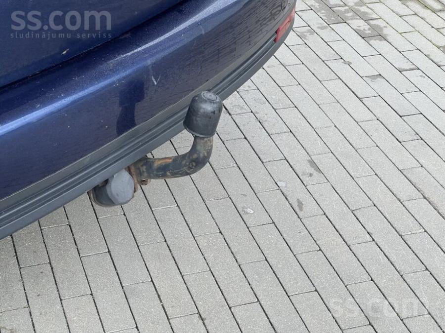 Blue Volkswagen Touran 2008 in Rezekne, with an engine capacity of 1.40 L and mileage of 307 thousand km for 4690 €, photo 7 on AUTOMOTO.COM.LV