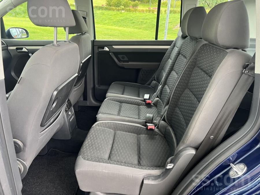 Blue Volkswagen Touran 2008 in Rezekne, with an engine capacity of 1.40 L and mileage of 307 thousand km for 4690 €, photo 14 on AUTOMOTO.COM.LV