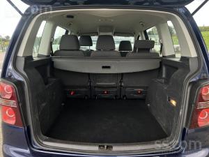 Blue Volkswagen Touran 2008 in Rezekne, with an engine capacity of 1.40 L and mileage of 307 thousand km for 4690 €, photo 15 on AUTOMOTO.COM.LV