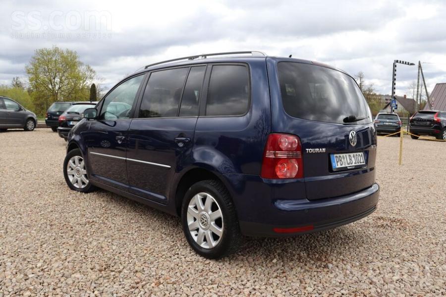 Blue Volkswagen Touran 2009 in Gulbene, with an engine capacity of 2.00 L and mileage of 0 thousand km for 800 €, photo 5 on AUTOMOTO.COM.LV