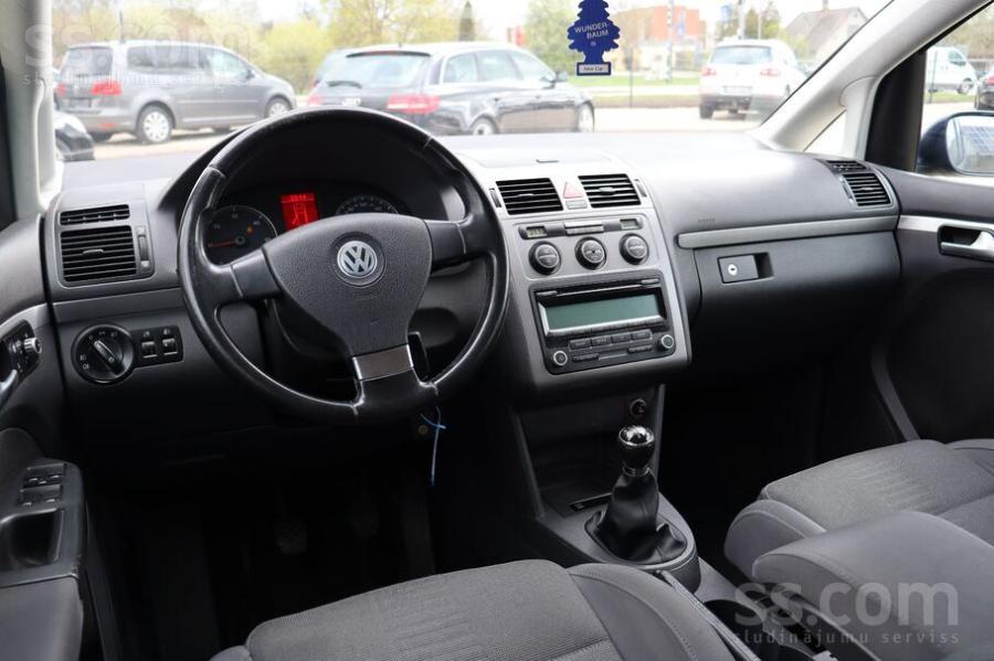 Blue Volkswagen Touran 2009 in Gulbene, with an engine capacity of 2.00 L and mileage of 0 thousand km for 800 €, photo 9 on AUTOMOTO.COM.LV