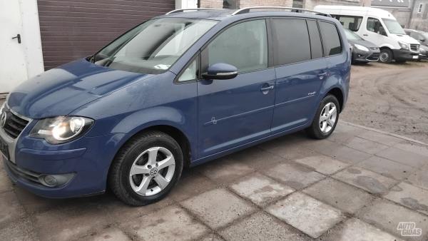 Zils Volkswagen Touran 2009 Utena, ar dzinēja tilpumu 1.40 L un nobraukumu 260 tūkst. km par 2800 €, foto 7 vietnē AUTOMOTO.COM.LV