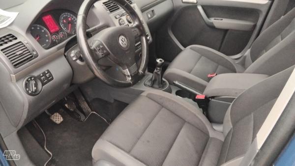 Zils Volkswagen Touran 2009 Utena, ar dzinēja tilpumu 1.40 L un nobraukumu 260 tūkst. km par 2800 €, foto 10 vietnē AUTOMOTO.COM.LV