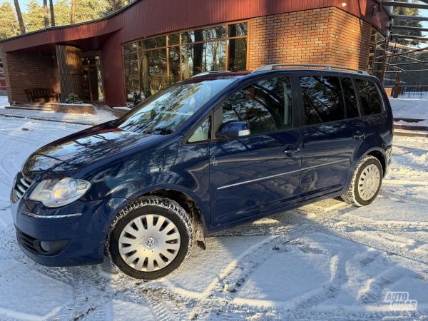 Zils Volkswagen Touran 2009 Alīta, ar dzinēja tilpumu 2.00 L un nobraukumu 375 tūkst. km par 2350 €, foto 6 vietnē AUTOMOTO.COM.LV