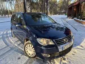 Blue Volkswagen Touran 2009 in Alytus, with an engine capacity of 2.00 L and mileage of 375 thousand km for 2350 €, photo 10 on AUTOMOTO.COM.LV