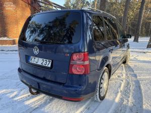 Blue Volkswagen Touran 2009 in Alytus, with an engine capacity of 2.00 L and mileage of 375 thousand km for 2350 €, photo 16 on AUTOMOTO.COM.LV
