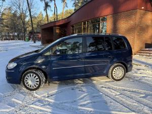 Zils Volkswagen Touran 2009 Alīta, ar dzinēja tilpumu 2.00 L un nobraukumu 375 tūkst. km par 2350 €, foto 8 vietnē AUTOMOTO.COM.LV
