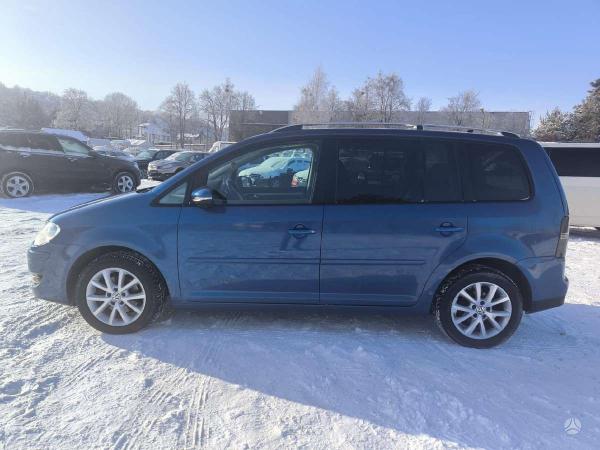Blue Volkswagen Touran 2009 in Alytus, with an engine capacity of 1.39 L and mileage of 150 thousand km for 4800 €, photo 5 on AUTOMOTO.COM.LV