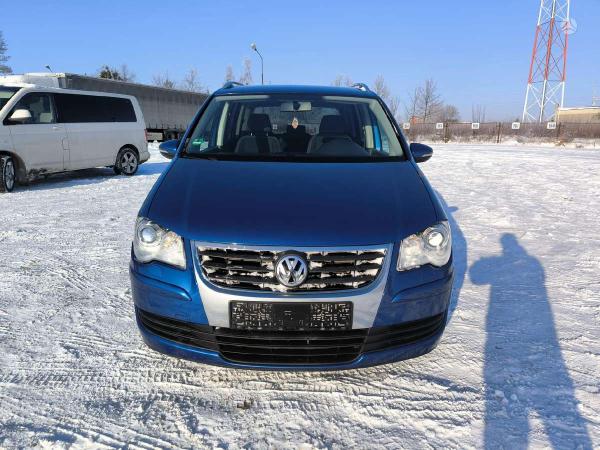 Blue Volkswagen Touran 2009 in Alytus, with an engine capacity of 1.39 L and mileage of 150 thousand km for 4800 €, photo 7 on AUTOMOTO.COM.LV