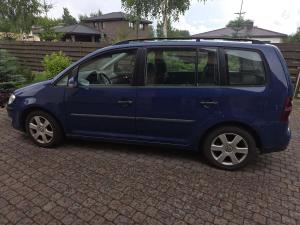Blue Volkswagen Touran 2009 in Vilnius, with an engine capacity of 1.90 L and mileage of 280 thousand km for 3200 €, photo  on AUTOMOTO.COM.LV