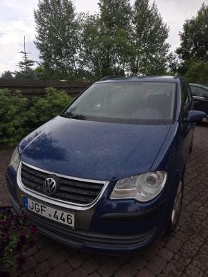 Zils Volkswagen Touran 2009 Viļņa, ar dzinēja tilpumu 1.90 L un nobraukumu 280 tūkst. km par 3200 €, foto 3 vietnē AUTOMOTO.COM.LV