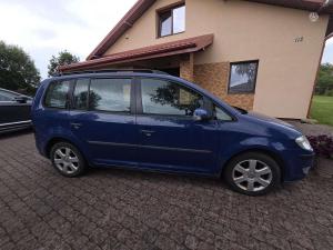Zils Volkswagen Touran 2009 Viļņa, ar dzinēja tilpumu 1.90 L un nobraukumu 280 tūkst. km par 3200 €, foto 13 vietnē AUTOMOTO.COM.LV