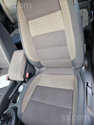 Zils Volkswagen Touran 2009 Valmiera, ar dzinēja tilpumu 2.00 L un nobraukumu 186 tūkst. km par 2990 €, foto 9 vietnē AUTOMOTO.COM.LV