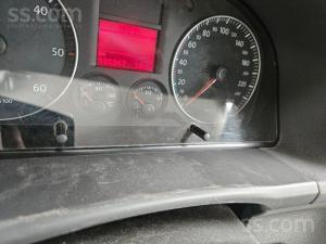 Zils Volkswagen Touran 2009 Valmiera, ar dzinēja tilpumu 2.00 L un nobraukumu 186 tūkst. km par 2990 €, foto 12 vietnē AUTOMOTO.COM.LV