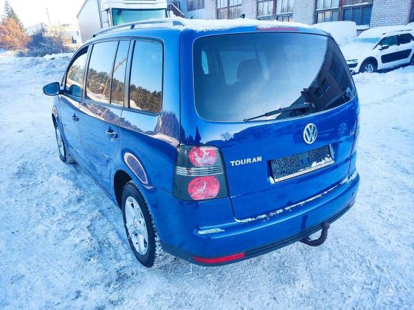 Zils Volkswagen Touran 2010 Utena, ar dzinēja tilpumu 1.39 L un nobraukumu 256 tūkst. km par 3100 €, foto 4 vietnē AUTOMOTO.COM.LV