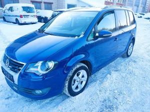 Blue Volkswagen Touran 2010 in Utena, with an engine capacity of 1.39 L and mileage of 256 thousand km for 3100 €, photo 12 on AUTOMOTO.COM.LV