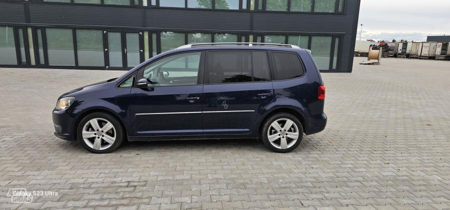 Blue Volkswagen Touran 2010 in Kaunas, with an engine capacity of 2.00 L and mileage of 280 thousand km for 6650 €, photo 12 on AUTOMOTO.COM.LV