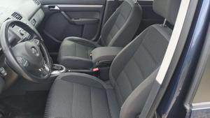 Blue Volkswagen Touran 2010 in Marijampole, with an engine capacity of 1.97 L and mileage of 298 thousand km for 4600 €, photo 14 on AUTOMOTO.COM.LV