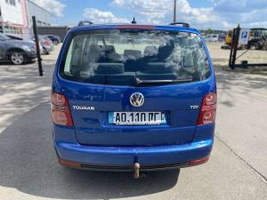 Zils Volkswagen Touran 2010 Tauragė, ar dzinēja tilpumu 1.90 L un nobraukumu 303 tūkst. km par 2900 €, foto 6 vietnē AUTOMOTO.COM.LV