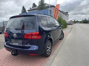 Blue Volkswagen Touran 2010 in Kaunas, with an engine capacity of 1.40 L and mileage of 213 thousand km for 4499 €, photo 4 on AUTOMOTO.COM.LV