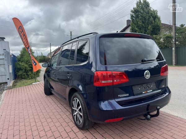 Zils Volkswagen Touran 2010 Kauņa, ar dzinēja tilpumu 1.40 L un nobraukumu 213 tūkst. km par 4499 €, foto 4 vietnē AUTOMOTO.COM.LV