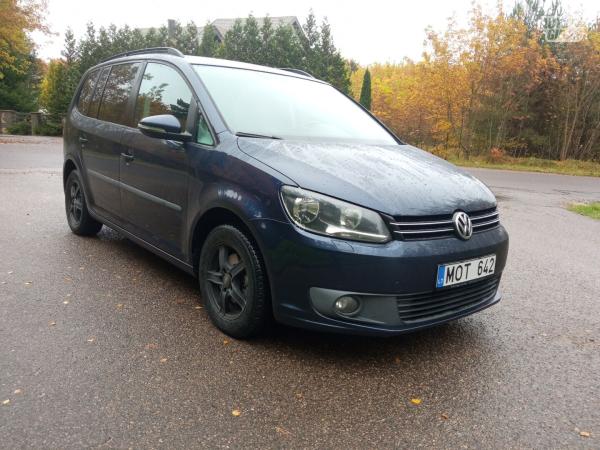 Zils Volkswagen Touran 2011 Viļņa, ar dzinēja tilpumu 1.60 L un nobraukumu 340 tūkst. km par 4890 €, foto 1 vietnē AUTOMOTO.COM.LV