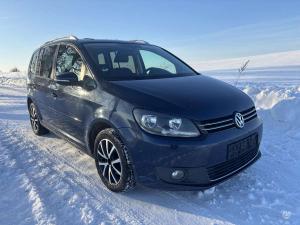 Blue Volkswagen Touran 2011 in Varena, with an engine capacity of 1.60 L and mileage of 257 thousand km for 5300 €, photo 2 on AUTOMOTO.COM.LV