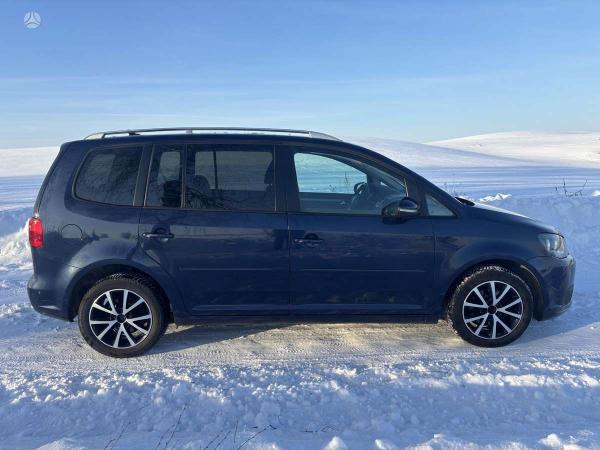 Zils Volkswagen Touran 2011 Varėna, ar dzinēja tilpumu 1.60 L un nobraukumu 257 tūkst. km par 5300 €, foto 3 vietnē AUTOMOTO.COM.LV