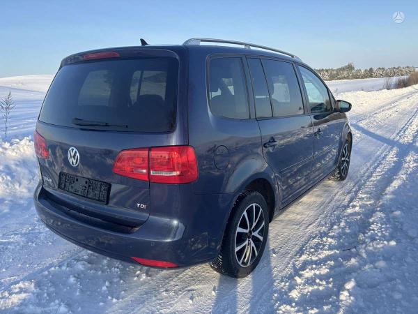 Zils Volkswagen Touran 2011 Varėna, ar dzinēja tilpumu 1.60 L un nobraukumu 257 tūkst. km par 5300 €, foto 4 vietnē AUTOMOTO.COM.LV