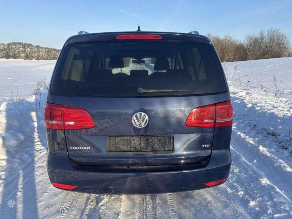 Zils Volkswagen Touran 2011 Varėna, ar dzinēja tilpumu 1.60 L un nobraukumu 257 tūkst. km par 5300 €, foto 8 vietnē AUTOMOTO.COM.LV