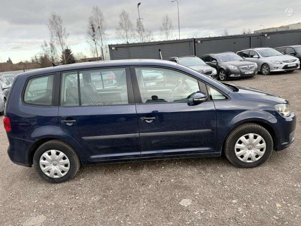Zils Volkswagen Touran 2011 Kauņa, ar dzinēja tilpumu 1.40 L un nobraukumu 221 tūkst. km par 4150 €, foto 6 vietnē AUTOMOTO.COM.LV