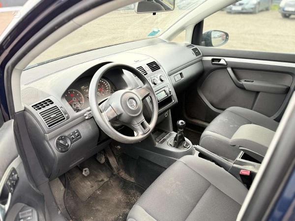 Blue Volkswagen Touran 2011 in Kaunas, with an engine capacity of 1.40 L and mileage of 221 thousand km for 4150 €, photo 11 on AUTOMOTO.COM.LV