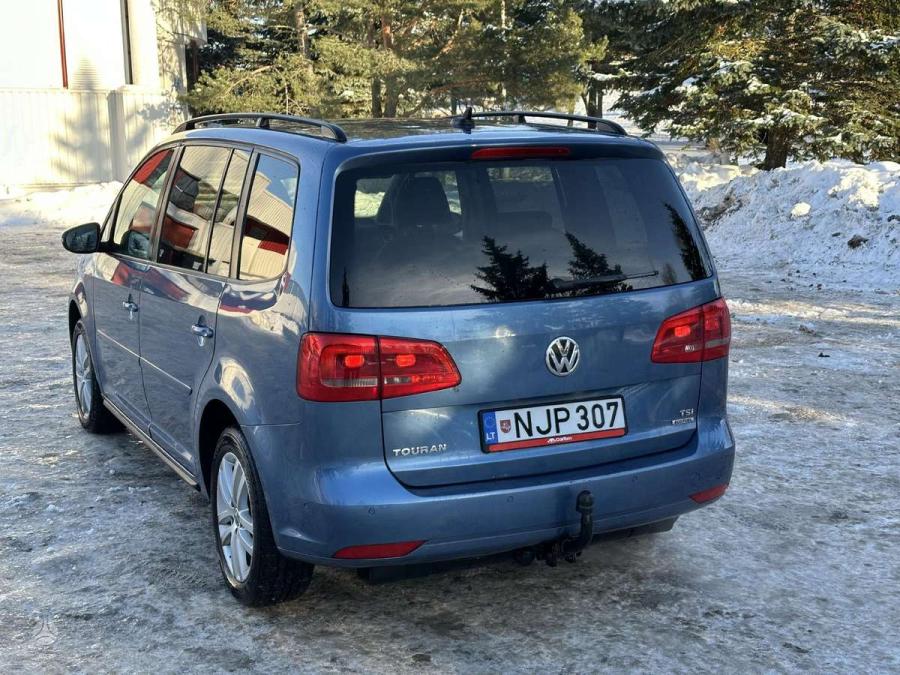 Blue Volkswagen Touran 2011 in Klaipeda, with an engine capacity of 1.39 L and mileage of 250 thousand km for 3999 €, photo 7 on AUTOMOTO.COM.LV