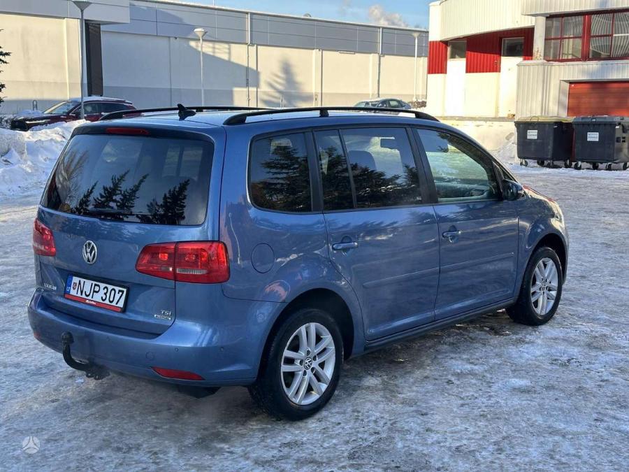 Blue Volkswagen Touran 2011 in Klaipeda, with an engine capacity of 1.39 L and mileage of 250 thousand km for 3999 €, photo 10 on AUTOMOTO.COM.LV