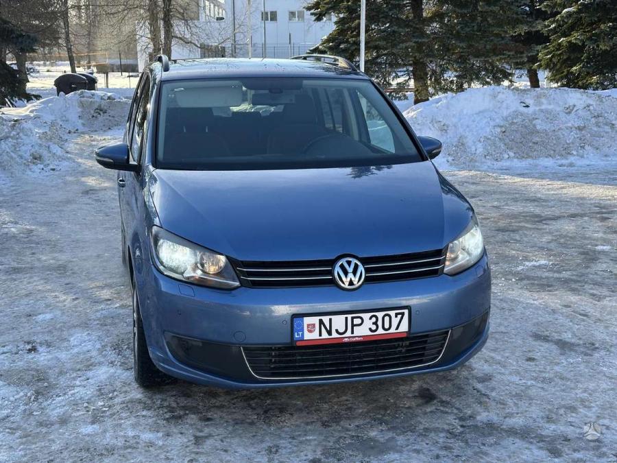 Blue Volkswagen Touran 2011 in Klaipeda, with an engine capacity of 1.39 L and mileage of 250 thousand km for 3999 €, photo 14 on AUTOMOTO.COM.LV