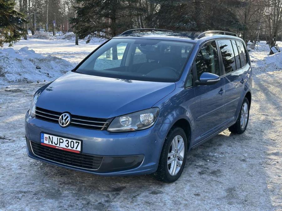 Blue Volkswagen Touran 2011 in Klaipeda, with an engine capacity of 1.39 L and mileage of 250 thousand km for 3999 €, photo 17 on AUTOMOTO.COM.LV