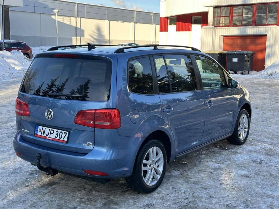 Blue Volkswagen Touran 2011 in Klaipeda, with an engine capacity of 1.39 L and mileage of 250 thousand km for 3999 €, photo 18 on AUTOMOTO.COM.LV