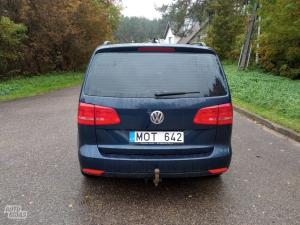 Zils Volkswagen Touran 2011 Viļņa, ar dzinēja tilpumu 1.60 L un nobraukumu 341 tūkst. km par 4890 €, foto 6 vietnē AUTOMOTO.COM.LV
