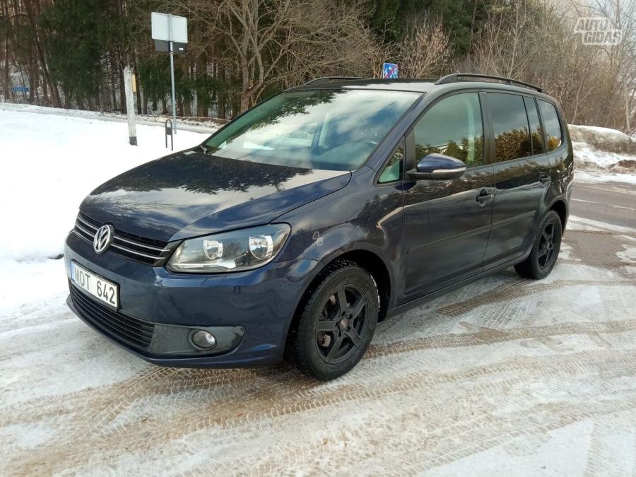 Blue Volkswagen Touran 2011 in Vilnius, with an engine capacity of 1.60 L and mileage of 341 thousand km for 4690 €, photo 3 on AUTOMOTO.COM.LV