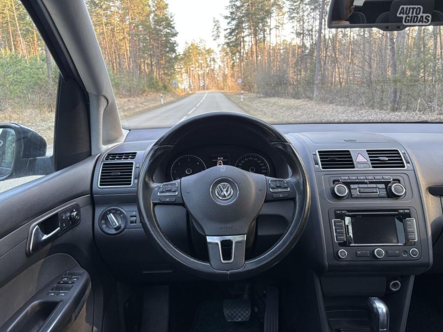 Zils Volkswagen Touran 2011 Varėna, ar dzinēja tilpumu 1.60 L un nobraukumu 257 tūkst. km par 5200 €, foto 8 vietnē AUTOMOTO.COM.LV