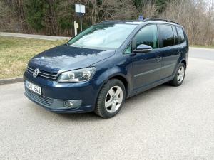 Blue Volkswagen Touran 2011 in Vilnius, with an engine capacity of 1.60 L and mileage of 342 thousand km for 4890 €, photo  on AUTOMOTO.COM.LV
