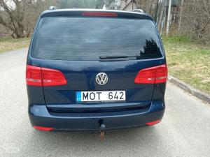 Blue Volkswagen Touran 2011 in Vilnius, with an engine capacity of 1.60 L and mileage of 342 thousand km for 4890 €, photo 7 on AUTOMOTO.COM.LV