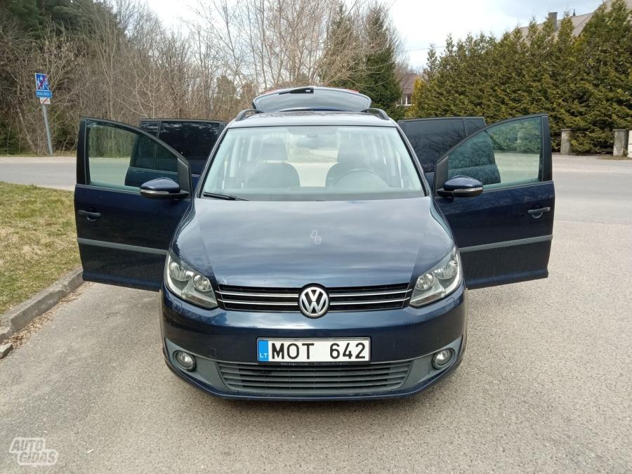 Blue Volkswagen Touran 2011 in Vilnius, with an engine capacity of 1.60 L and mileage of 342 thousand km for 4890 €, photo 10 on AUTOMOTO.COM.LV