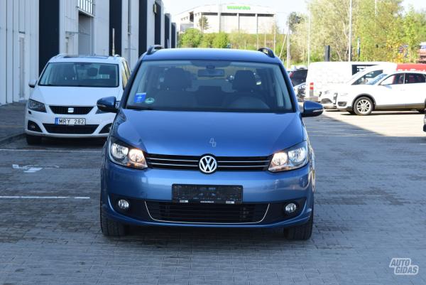 Blue Volkswagen Touran 2011 in Vilnius, with an engine capacity of 1.60 L and mileage of 345 thousand km for 5450 €, photo 2 on AUTOMOTO.COM.LV