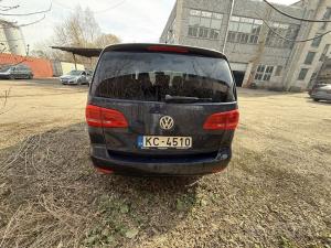 Blue Volkswagen Touran 2011 in Jelgava, with an engine capacity of 1.60 L and mileage of 345 thousand km for 2600 €, photo 7 on AUTOMOTO.COM.LV