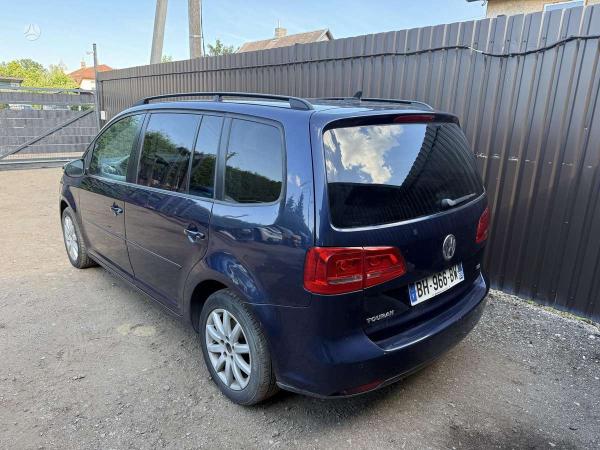 Zils Volkswagen Touran 2011 Kauņa, ar dzinēja tilpumu 1.60 L un nobraukumu 207 tūkst. km par 3600 €, foto 3 vietnē AUTOMOTO.COM.LV